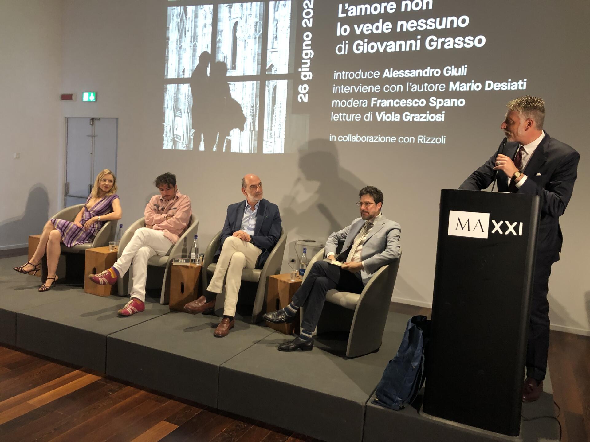 L'amore misterioso e sfaccettato nel romanzo di Giovanni Grasso